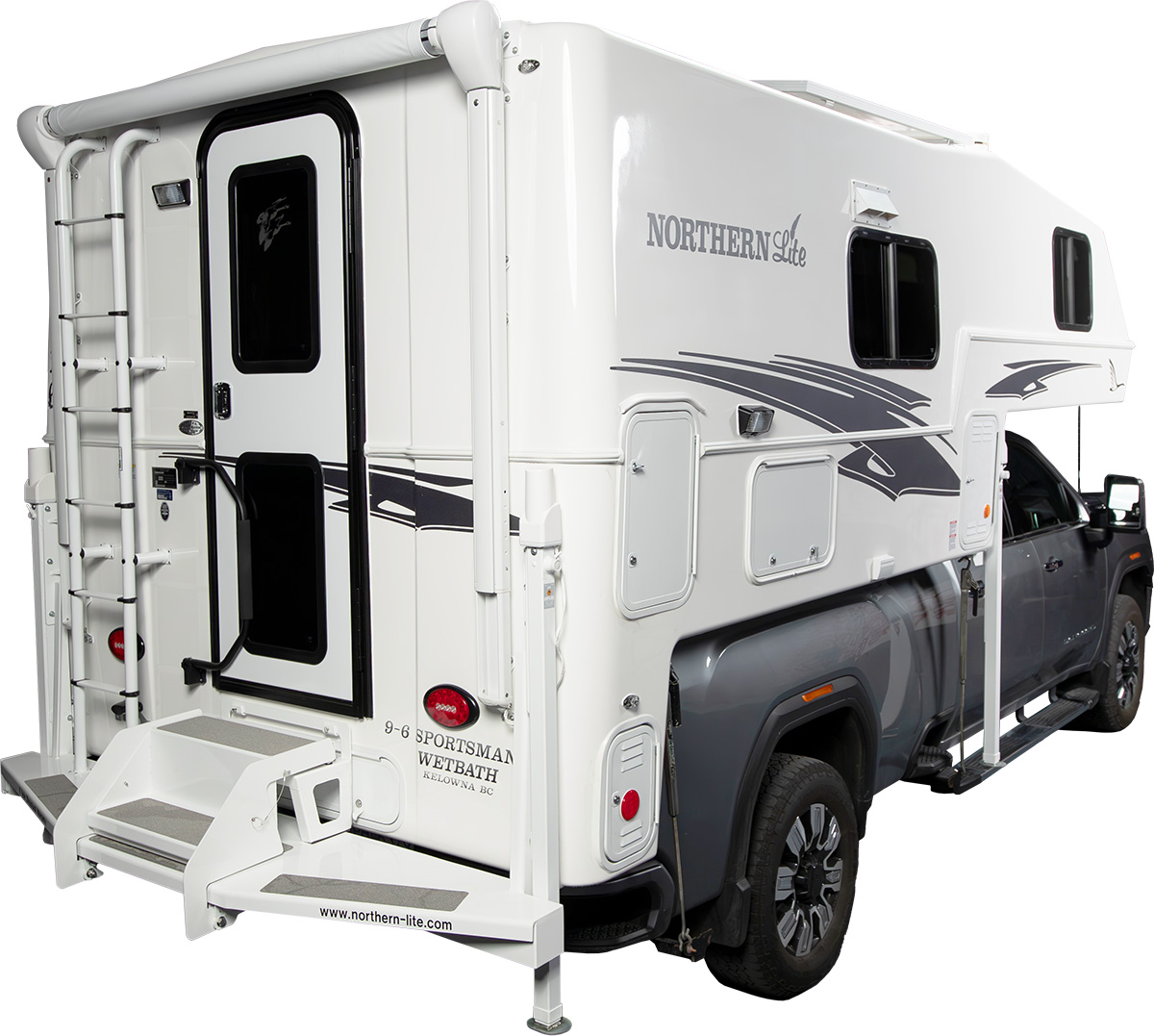 Sportsman Plus | Northern Lite 4-Season Truck Campers